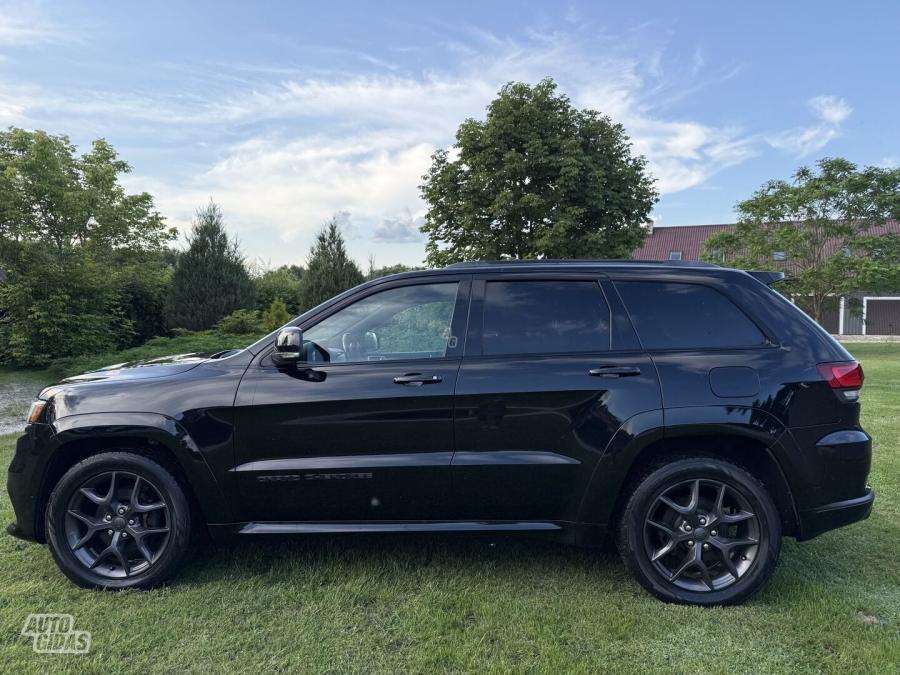 Black Jeep Grand Cherokee 2019 in Vilnius, with an engine capacity of 3.60 L and mileage of 158 thousand km for 17500 €, photo 8 on AUTOMOTO.COM.LV