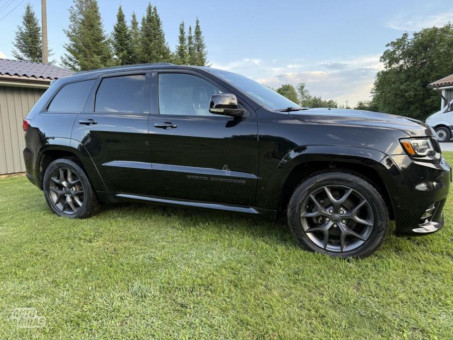 Black Jeep Grand Cherokee 2019 in Vilnius, with an engine capacity of 3.60 L and mileage of 158 thousand km for 17500 €, photo 9 on AUTOMOTO.COM.LV