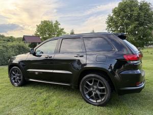 Black Jeep Grand Cherokee 2019 in Vilnius, with an engine capacity of 3.60 L and mileage of 158 thousand km for 17500 €, photo 12 on AUTOMOTO.COM.LV