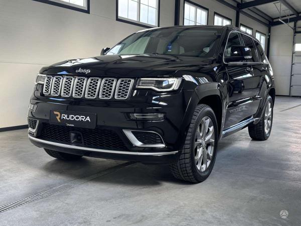 Black Jeep Grand Cherokee 2019 in Siauliai, with an engine capacity of 5.70 L and mileage of 85 thousand km for 28800 €, photo 1 on AUTOMOTO.COM.LV