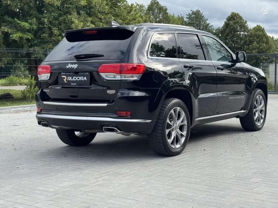 Черный Джип Гранд Чероки 2019 в Шяуляй, объемом двигателя 5.70 л и пробегом 85 тыс. км за 28800 €, фото 28 на AUTOMOTO.COM.LV