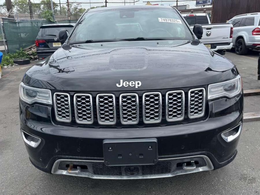 Melns Jeep Grand Cherokee 2019 Klaipėda, ar dzinēja tilpumu 5.65 L un nobraukumu 152 tūkst. km par 14400 €, foto 1 vietnē AUTOMOTO.COM.LV
