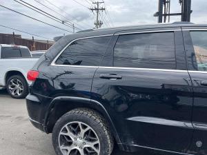 Melns Jeep Grand Cherokee 2019 Klaipėda, ar dzinēja tilpumu 5.65 L un nobraukumu 152 tūkst. km par 14400 €, foto 3 vietnē AUTOMOTO.COM.LV