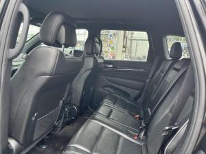 Melns Jeep Grand Cherokee 2019 Klaipėda, ar dzinēja tilpumu 5.65 L un nobraukumu 152 tūkst. km par 14400 €, foto 6 vietnē AUTOMOTO.COM.LV