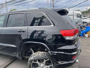 Melns Jeep Grand Cherokee 2019 Klaipėda, ar dzinēja tilpumu 5.65 L un nobraukumu 152 tūkst. km par 14400 €, foto 12 vietnē AUTOMOTO.COM.LV