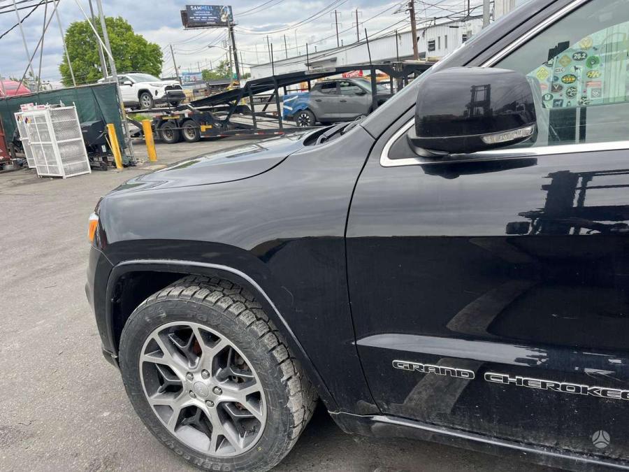 Melns Jeep Grand Cherokee 2019 Klaipėda, ar dzinēja tilpumu 5.65 L un nobraukumu 152 tūkst. km par 14400 €, foto 19 vietnē AUTOMOTO.COM.LV