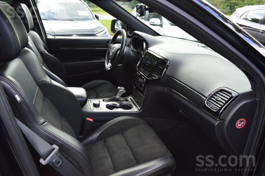Melns Jeep Grand Cherokee 2019 Tukums, ar dzinēja tilpumu 3.00 L un nobraukumu 189 tūkst. km par 21995 €, foto 12 vietnē AUTOMOTO.COM.LV