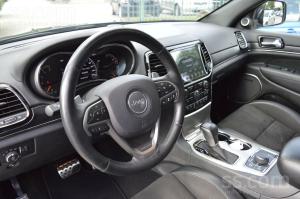 Melns Jeep Grand Cherokee 2019 Tukums, ar dzinēja tilpumu 3.00 L un nobraukumu 189 tūkst. km par 21995 €, foto 14 vietnē AUTOMOTO.COM.LV