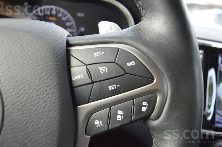 Melns Jeep Grand Cherokee 2019 Tukums, ar dzinēja tilpumu 3.00 L un nobraukumu 189 tūkst. km par 21995 €, foto 18 vietnē AUTOMOTO.COM.LV
