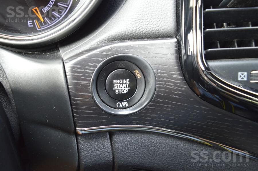 Melns Jeep Grand Cherokee 2019 Tukums, ar dzinēja tilpumu 3.00 L un nobraukumu 189 tūkst. km par 21995 €, foto 19 vietnē AUTOMOTO.COM.LV