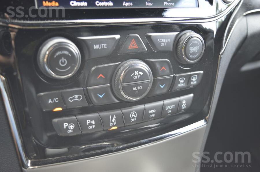 Melns Jeep Grand Cherokee 2019 Tukums, ar dzinēja tilpumu 3.00 L un nobraukumu 189 tūkst. km par 21995 €, foto 20 vietnē AUTOMOTO.COM.LV
