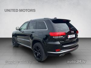 Melns Jeep Grand Cherokee 2019 Tallina, ar dzinēja tilpumu 3.00 L un nobraukumu 67 tūkst. km par 22900 €, foto 5 vietnē AUTOMOTO.COM.LV