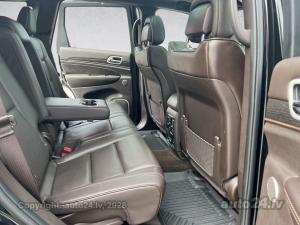 Melns Jeep Grand Cherokee 2019 Tallina, ar dzinēja tilpumu 3.00 L un nobraukumu 67 tūkst. km par 22900 €, foto 13 vietnē AUTOMOTO.COM.LV