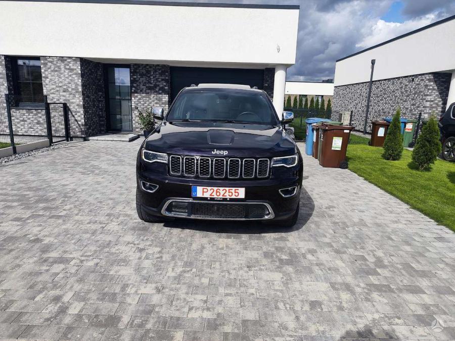 Black Jeep Grand Cherokee 2019 in Kaunas, with an engine capacity of 3.60 L and mileage of 148 thousand km for 18500 €, photo 3 on AUTOMOTO.COM.LV