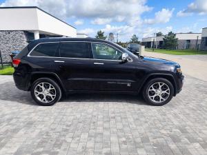 Black Jeep Grand Cherokee 2019 in Kaunas, with an engine capacity of 3.60 L and mileage of 148 thousand km for 18500 €, photo 5 on AUTOMOTO.COM.LV