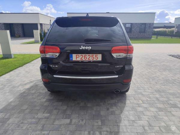 Black Jeep Grand Cherokee 2019 in Kaunas, with an engine capacity of 3.60 L and mileage of 148 thousand km for 18500 €, photo 7 on AUTOMOTO.COM.LV