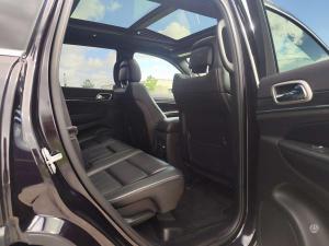 Black Jeep Grand Cherokee 2019 in Kaunas, with an engine capacity of 3.60 L and mileage of 148 thousand km for 18500 €, photo 13 on AUTOMOTO.COM.LV