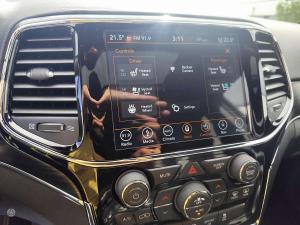 Black Jeep Grand Cherokee 2019 in Kaunas, with an engine capacity of 3.60 L and mileage of 148 thousand km for 18500 €, photo 17 on AUTOMOTO.COM.LV