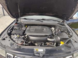 Black Jeep Grand Cherokee 2019 in Kaunas, with an engine capacity of 3.60 L and mileage of 148 thousand km for 18500 €, photo 18 on AUTOMOTO.COM.LV