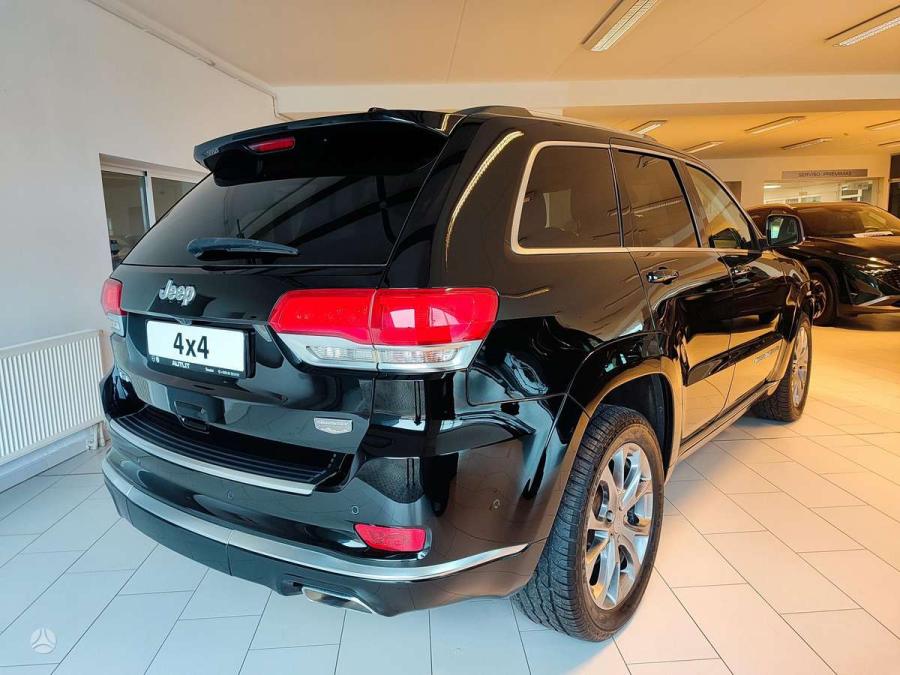 Melns Jeep Grand Cherokee 2019 Šauļi, ar dzinēja tilpumu 2.99 L un nobraukumu 154 tūkst. km par 19850 €, foto 5 vietnē AUTOMOTO.COM.LV
