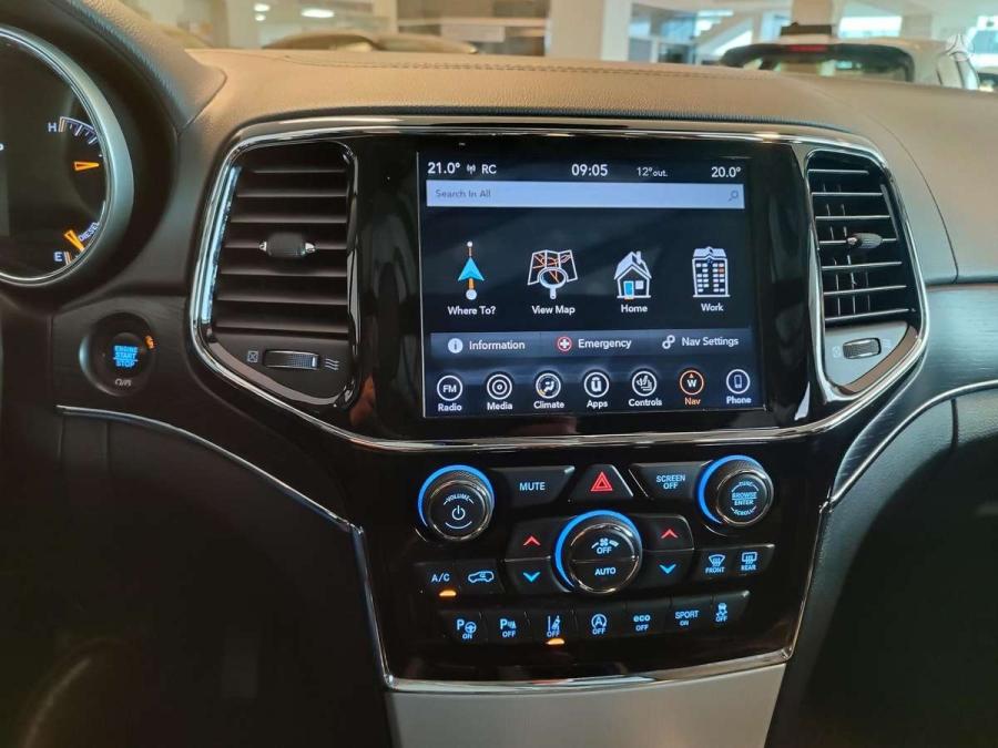 Melns Jeep Grand Cherokee 2019 Šauļi, ar dzinēja tilpumu 2.99 L un nobraukumu 154 tūkst. km par 19850 €, foto 18 vietnē AUTOMOTO.COM.LV