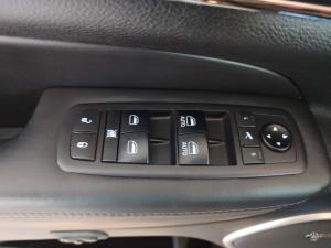 Melns Jeep Grand Cherokee 2019 Šauļi, ar dzinēja tilpumu 2.99 L un nobraukumu 154 tūkst. km par 19850 €, foto 27 vietnē AUTOMOTO.COM.LV