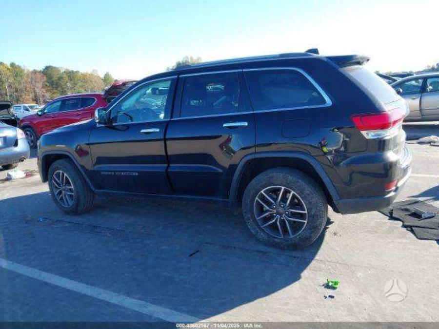 Black Jeep Grand Cherokee 2020 in Klaipeda, with an engine capacity of 3.60 L and mileage of 126 thousand km for 11500 €, photo 13 on AUTOMOTO.COM.LV