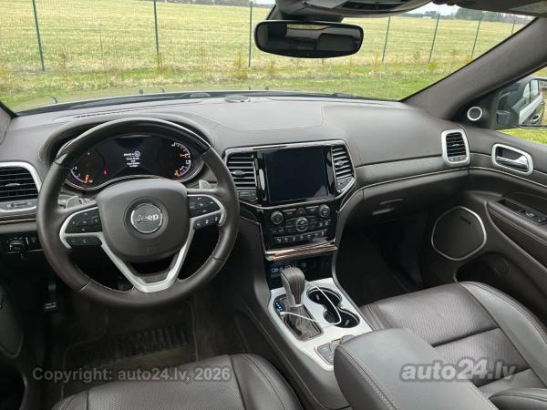 Melns Jeep Grand Cherokee 2020 Tallina, ar dzinēja tilpumu 3.00 L un nobraukumu 165 tūkst. km par 25000 €, foto 7 vietnē AUTOMOTO.COM.LV