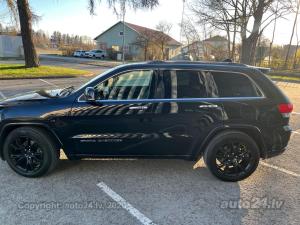 Melns Jeep Grand Cherokee 2020 Narva, ar dzinēja tilpumu 3.00 L un nobraukumu 114 tūkst. km par 33500 €, foto 3 vietnē AUTOMOTO.COM.LV
