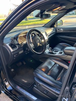 Melns Jeep Grand Cherokee 2020 Narva, ar dzinēja tilpumu 3.00 L un nobraukumu 114 tūkst. km par 33500 €, foto 13 vietnē AUTOMOTO.COM.LV