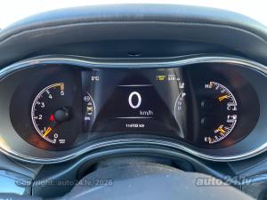 Melns Jeep Grand Cherokee 2020 Narva, ar dzinēja tilpumu 3.00 L un nobraukumu 114 tūkst. km par 33500 €, foto 15 vietnē AUTOMOTO.COM.LV