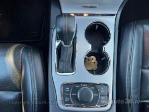 Melns Jeep Grand Cherokee 2020 Narva, ar dzinēja tilpumu 3.00 L un nobraukumu 114 tūkst. km par 33500 €, foto 17 vietnē AUTOMOTO.COM.LV