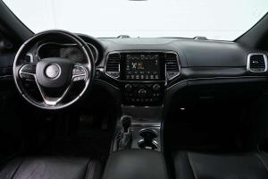 Black Jeep Grand Cherokee 2020 in Kretinga, with an engine capacity of 3.60 L and mileage of 42 thousand km for 20499 €, photo 31 on AUTOMOTO.COM.LV