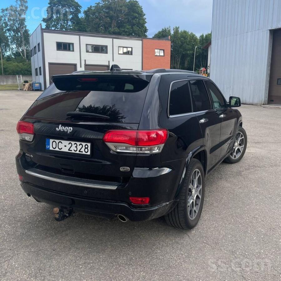 Melns Jeep Grand Cherokee 2020 Rīga, ar dzinēja tilpumu 3.00 L un nobraukumu 99 tūkst. km par 23500 €, foto 5 vietnē AUTOMOTO.COM.LV