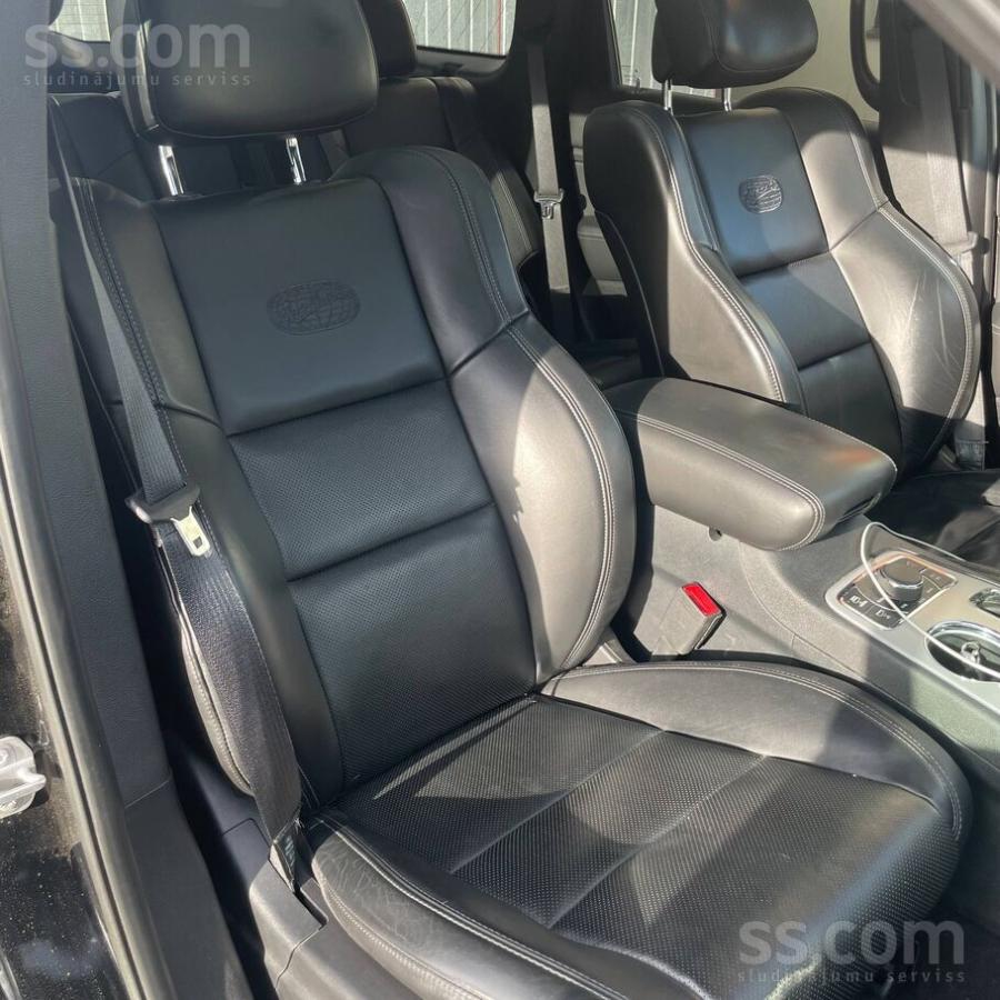 Melns Jeep Grand Cherokee 2020 Rīga, ar dzinēja tilpumu 3.00 L un nobraukumu 99 tūkst. km par 23500 €, foto 17 vietnē AUTOMOTO.COM.LV
