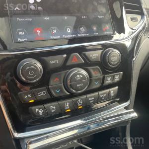 Melns Jeep Grand Cherokee 2020 Rīga, ar dzinēja tilpumu 3.00 L un nobraukumu 99 tūkst. km par 23500 €, foto 25 vietnē AUTOMOTO.COM.LV