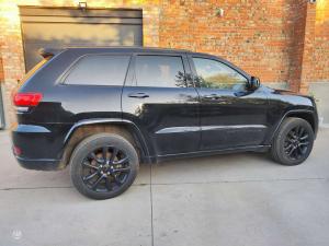 Melns Jeep Grand Cherokee 2020 Kauņa, ar dzinēja tilpumu 3.60 L un nobraukumu 75 tūkst. km par 11400 €, foto 6 vietnē AUTOMOTO.COM.LV