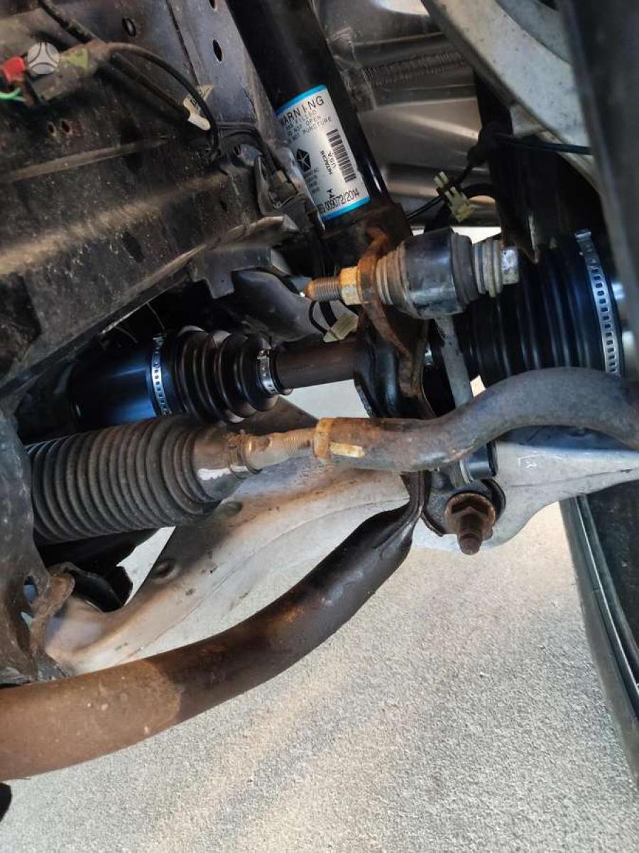 Melns Jeep Grand Cherokee 2020 Kauņa, ar dzinēja tilpumu 3.60 L un nobraukumu 75 tūkst. km par 11400 €, foto 16 vietnē AUTOMOTO.COM.LV