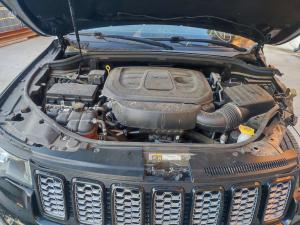 Melns Jeep Grand Cherokee 2020 Kauņa, ar dzinēja tilpumu 3.60 L un nobraukumu 75 tūkst. km par 11400 €, foto 21 vietnē AUTOMOTO.COM.LV