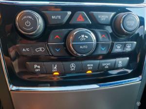 Melns Jeep Grand Cherokee 2020 Kauņa, ar dzinēja tilpumu 3.60 L un nobraukumu 75 tūkst. km par 11400 €, foto 30 vietnē AUTOMOTO.COM.LV