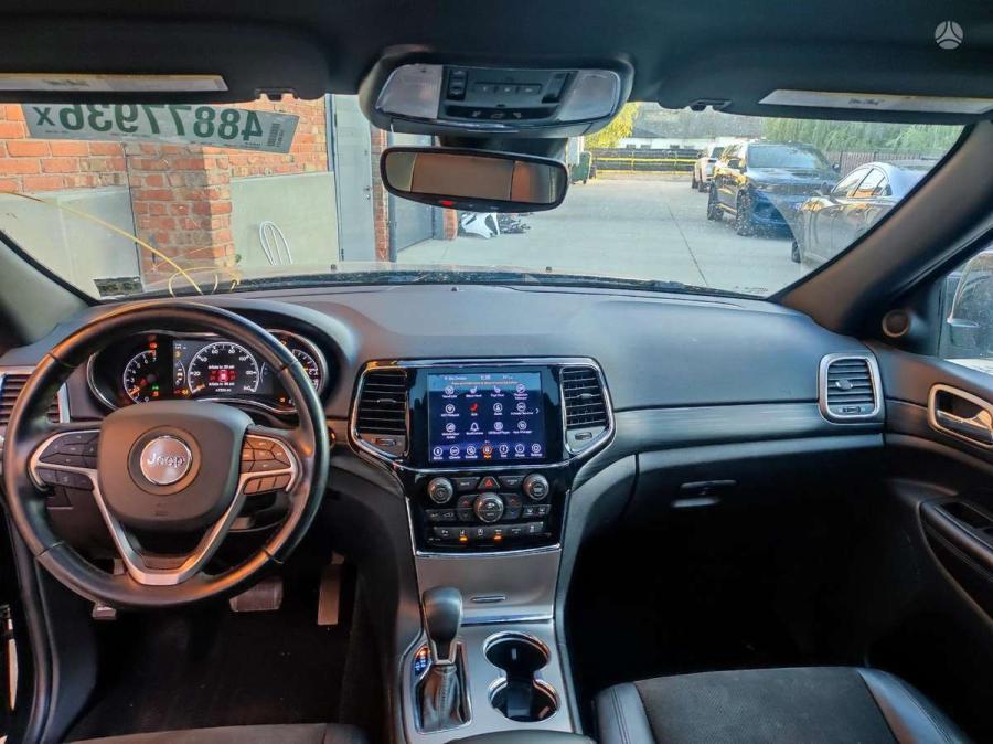 Melns Jeep Grand Cherokee 2020 Kauņa, ar dzinēja tilpumu 3.60 L un nobraukumu 75 tūkst. km par 11400 €, foto 32 vietnē AUTOMOTO.COM.LV