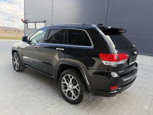 Melns Jeep Grand Cherokee 2020 Šauļi, ar dzinēja tilpumu 2.99 L un nobraukumu 240 tūkst. km par 13200 €, foto 6 vietnē AUTOMOTO.COM.LV