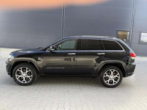 Melns Jeep Grand Cherokee 2020 Šauļi, ar dzinēja tilpumu 2.99 L un nobraukumu 240 tūkst. km par 13200 €, foto 8 vietnē AUTOMOTO.COM.LV