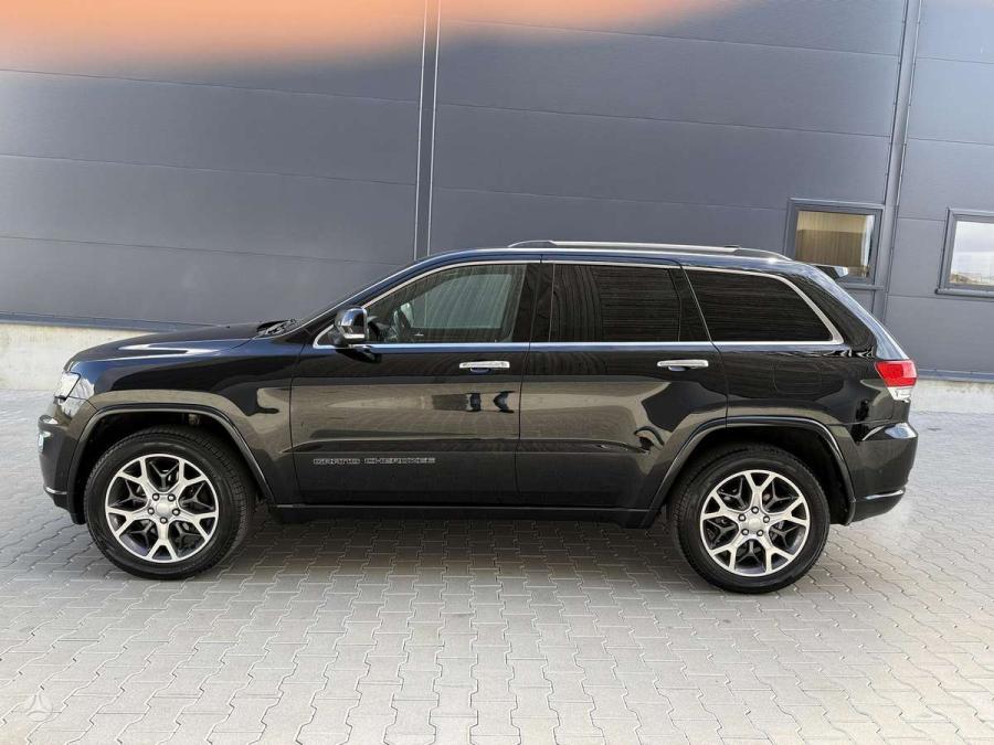 Melns Jeep Grand Cherokee 2020 Šauļi, ar dzinēja tilpumu 2.99 L un nobraukumu 240 tūkst. km par 13200 €, foto 8 vietnē AUTOMOTO.COM.LV