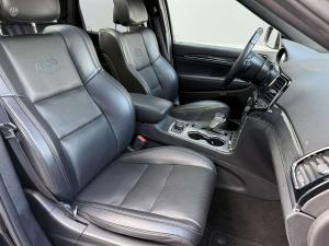 Melns Jeep Grand Cherokee 2020 Šauļi, ar dzinēja tilpumu 2.99 L un nobraukumu 240 tūkst. km par 13200 €, foto 12 vietnē AUTOMOTO.COM.LV