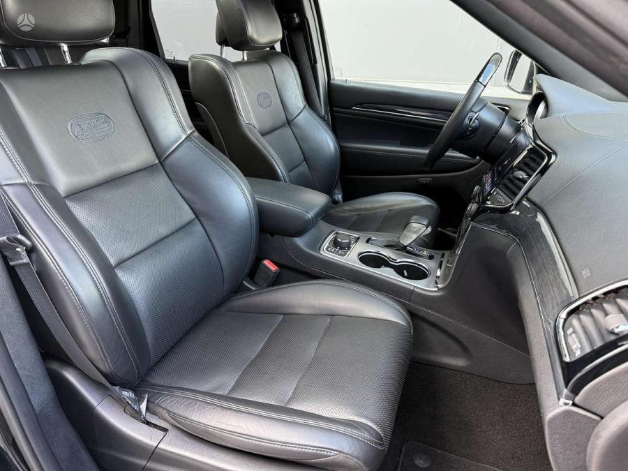 Melns Jeep Grand Cherokee 2020 Šauļi, ar dzinēja tilpumu 2.99 L un nobraukumu 240 tūkst. km par 13200 €, foto 12 vietnē AUTOMOTO.COM.LV