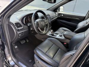Melns Jeep Grand Cherokee 2020 Šauļi, ar dzinēja tilpumu 2.99 L un nobraukumu 240 tūkst. km par 13200 €, foto 14 vietnē AUTOMOTO.COM.LV