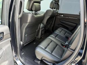 Melns Jeep Grand Cherokee 2020 Šauļi, ar dzinēja tilpumu 2.99 L un nobraukumu 240 tūkst. km par 13200 €, foto 18 vietnē AUTOMOTO.COM.LV