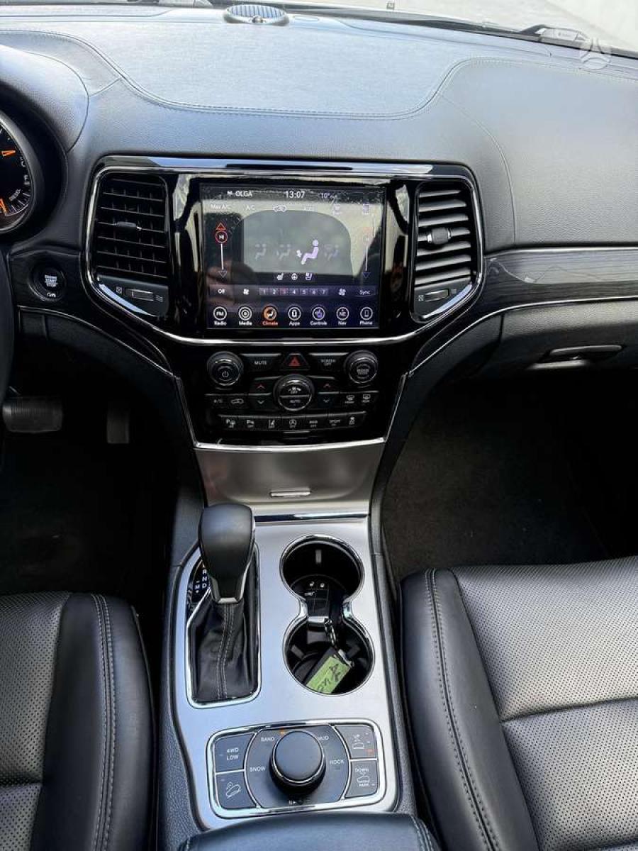 Melns Jeep Grand Cherokee 2020 Šauļi, ar dzinēja tilpumu 2.99 L un nobraukumu 240 tūkst. km par 13200 €, foto 21 vietnē AUTOMOTO.COM.LV