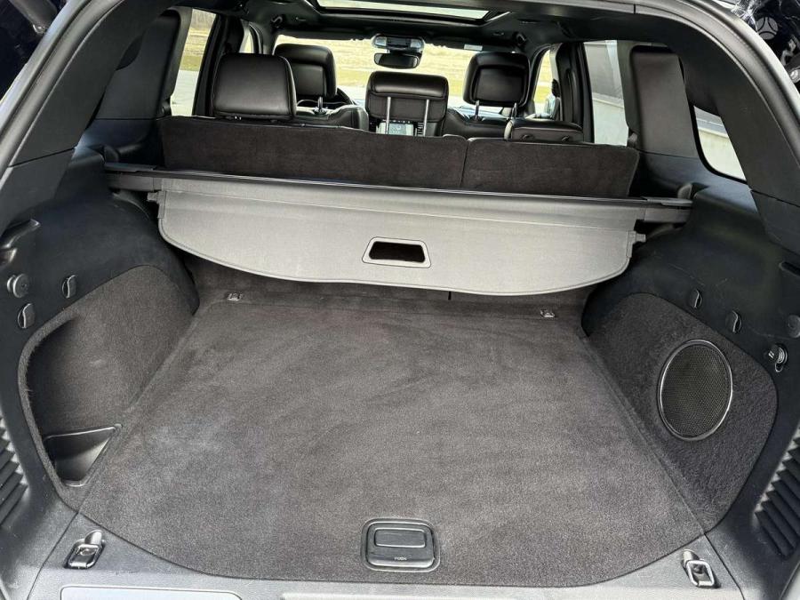 Melns Jeep Grand Cherokee 2020 Šauļi, ar dzinēja tilpumu 2.99 L un nobraukumu 240 tūkst. km par 13200 €, foto 25 vietnē AUTOMOTO.COM.LV